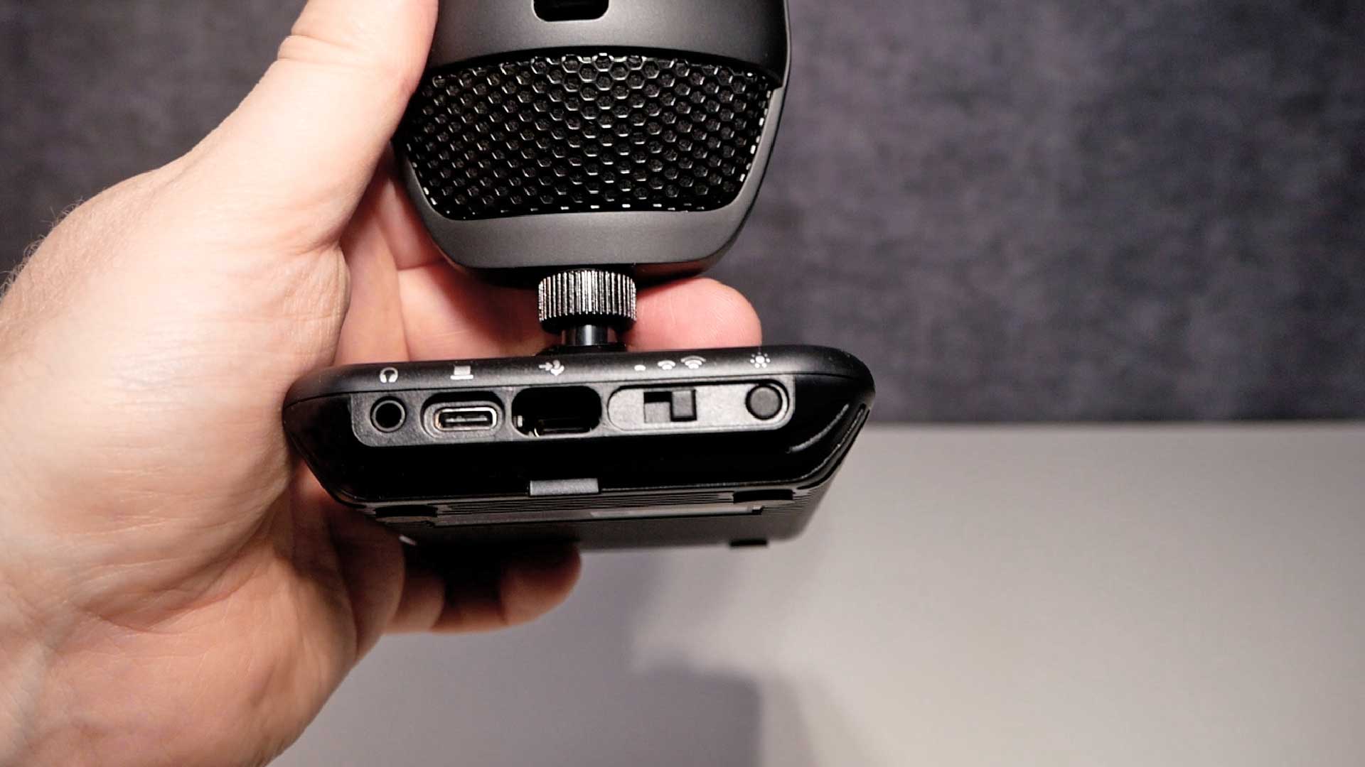 Roccat Torch Test: So gut ist das beleuchtete USB-Streaming-Mikrofon ...